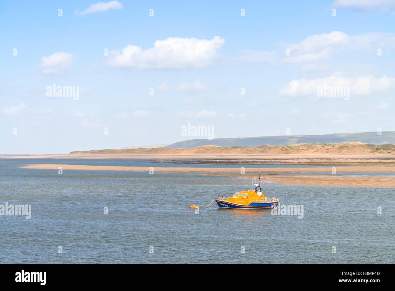 Side view of lifeboat hi-res stock photography and images - Alamy