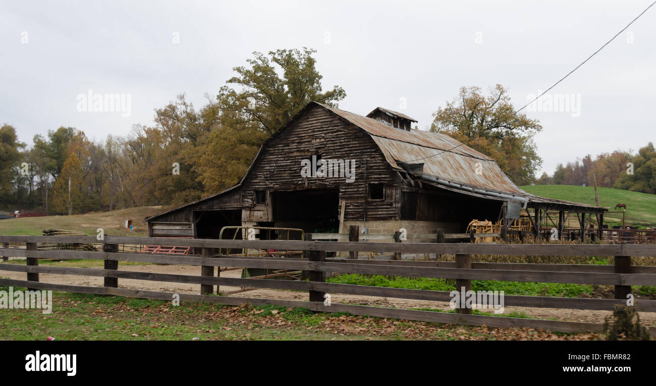 Rural Derelict Barn Stock Photo - Alamy