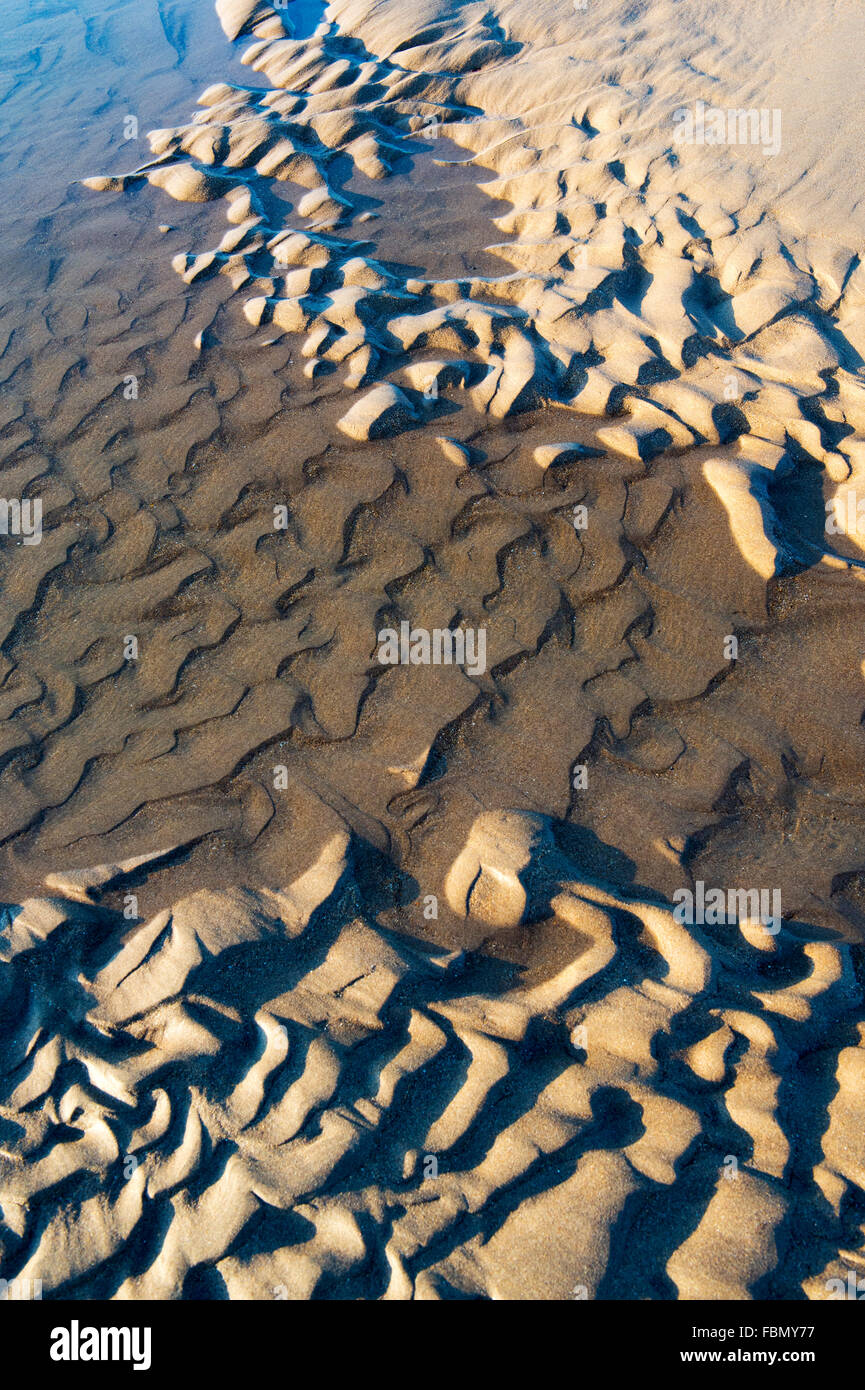 Seashore low tide patterns hi-res stock photography and images - Alamy