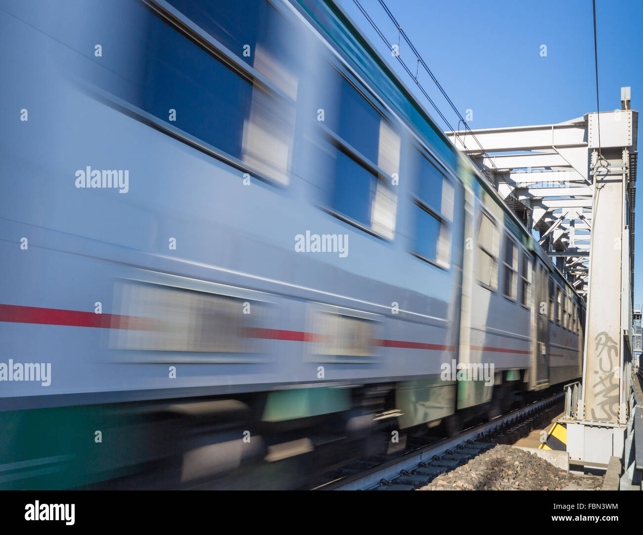 Red train bridges hi-res stock photography and images - Alamy