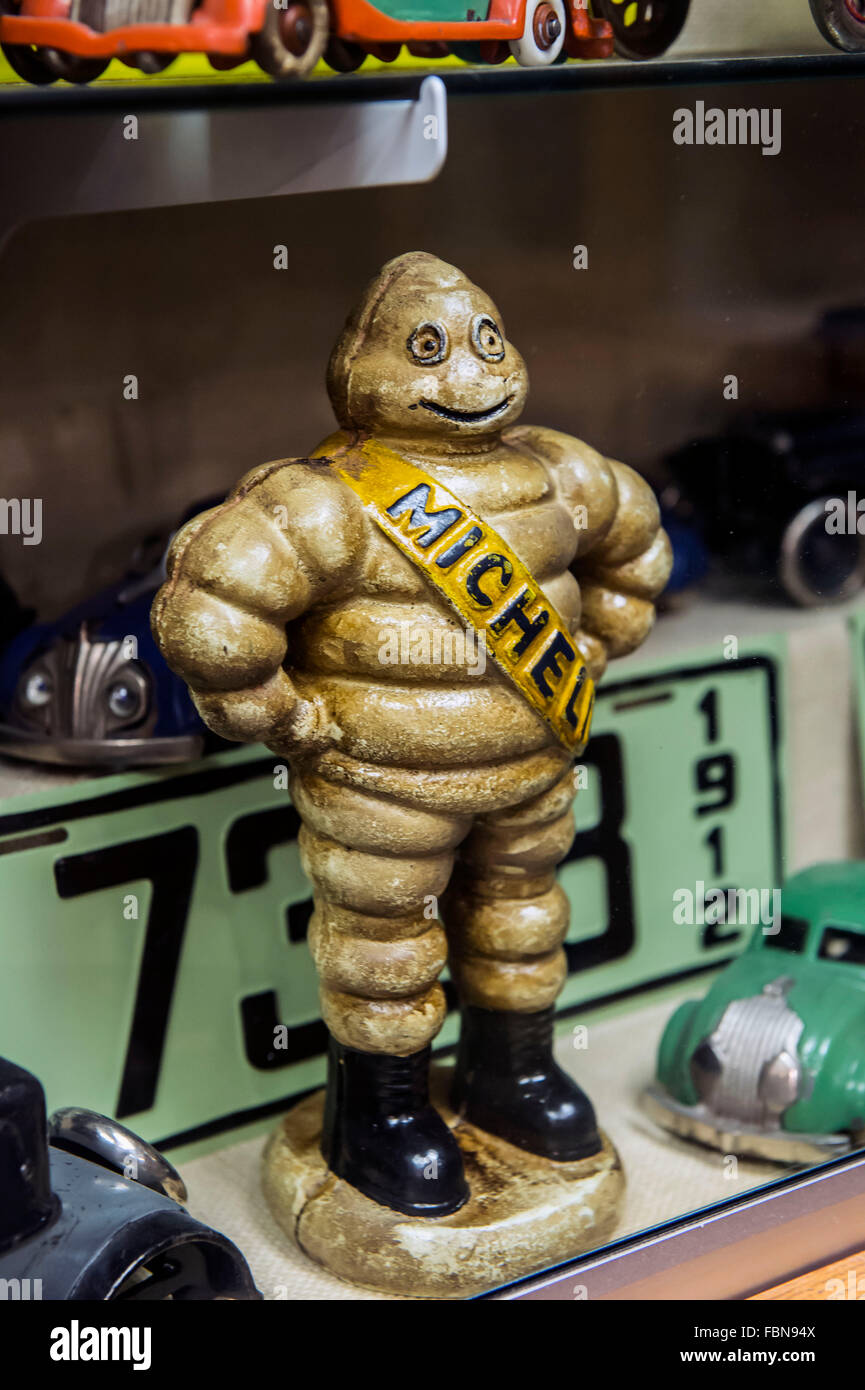 Portland, Oregon, USA. 17th Jan, 2016. Kidd's Toy Museum houses over ...