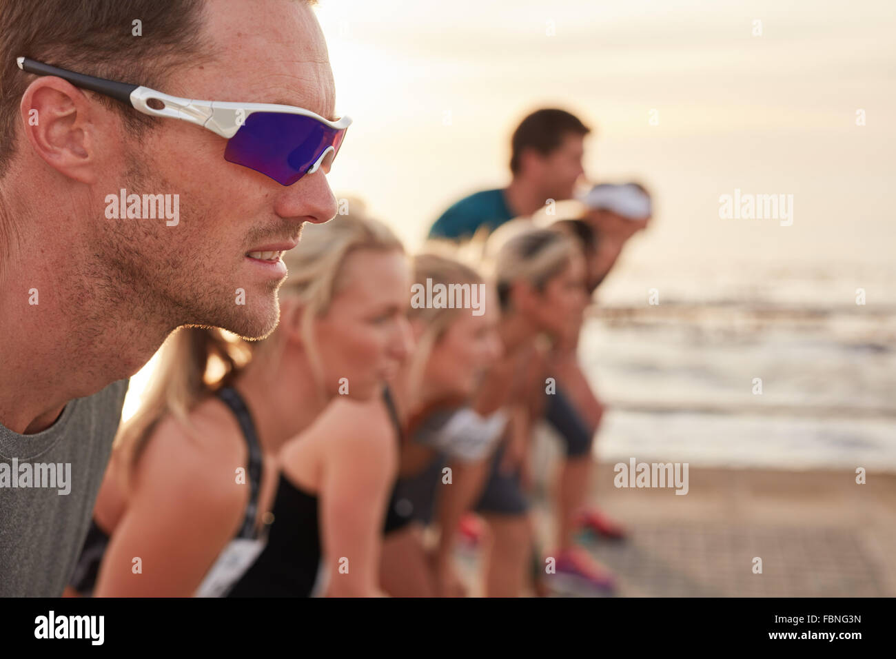 Runners starting line hi-res stock photography and images - Alamy