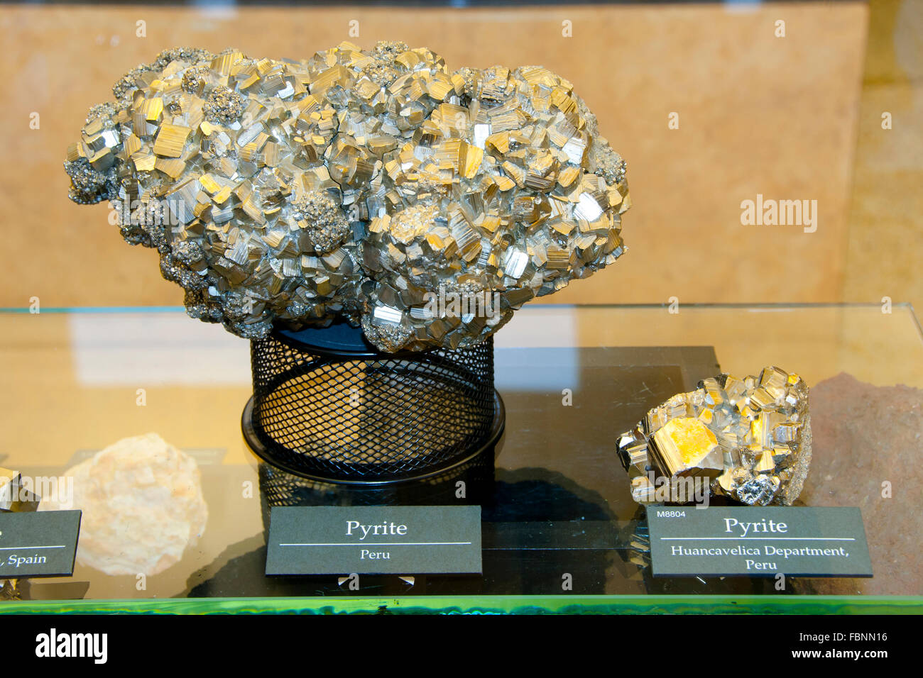 Mineral hi-res stock photography and images - Alamy