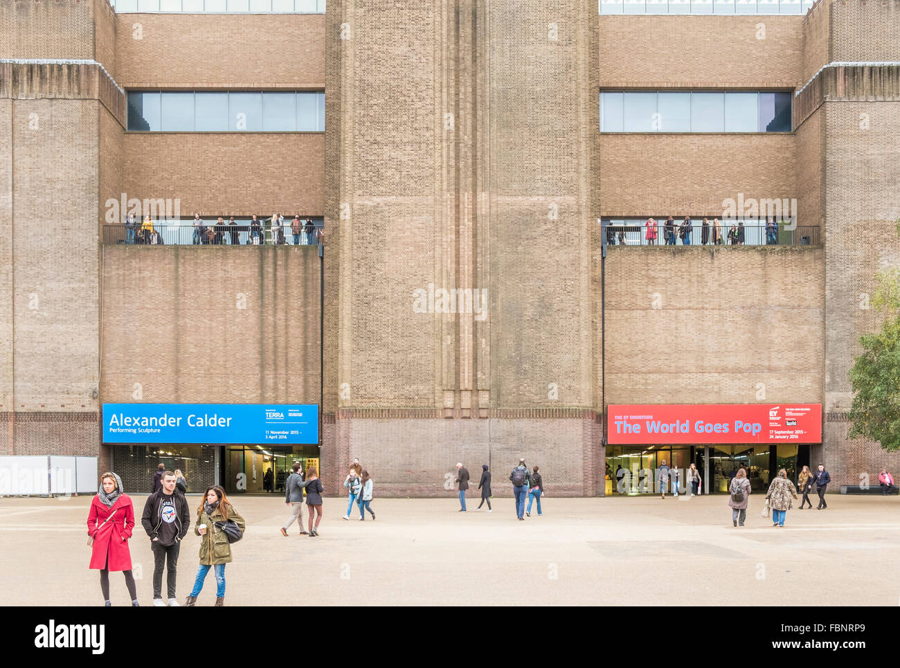 exterior view of tate modern gallery with posters advertising the ...