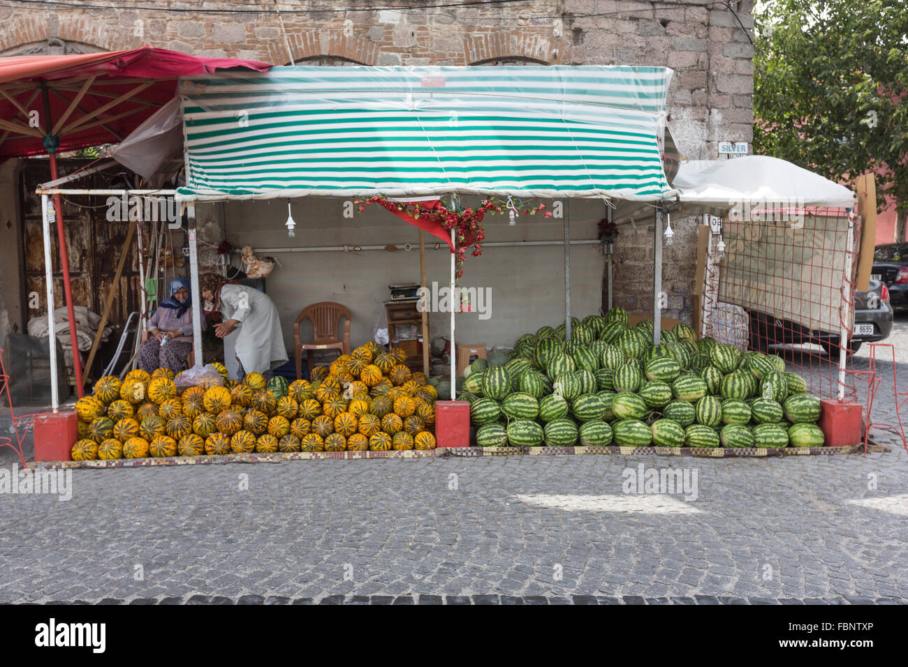 Watermelon street vendor hi-res stock photography and images - Alamy