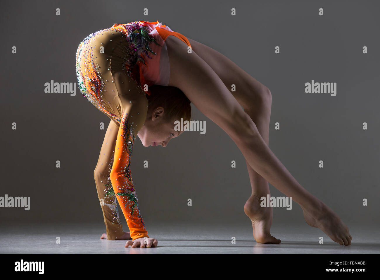 Beautiful flexible girl gymnast hi-res stock photography and images - Alamy