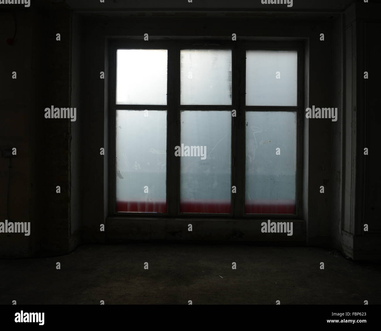 Old and dirty hi-res stock photography and images - Alamy