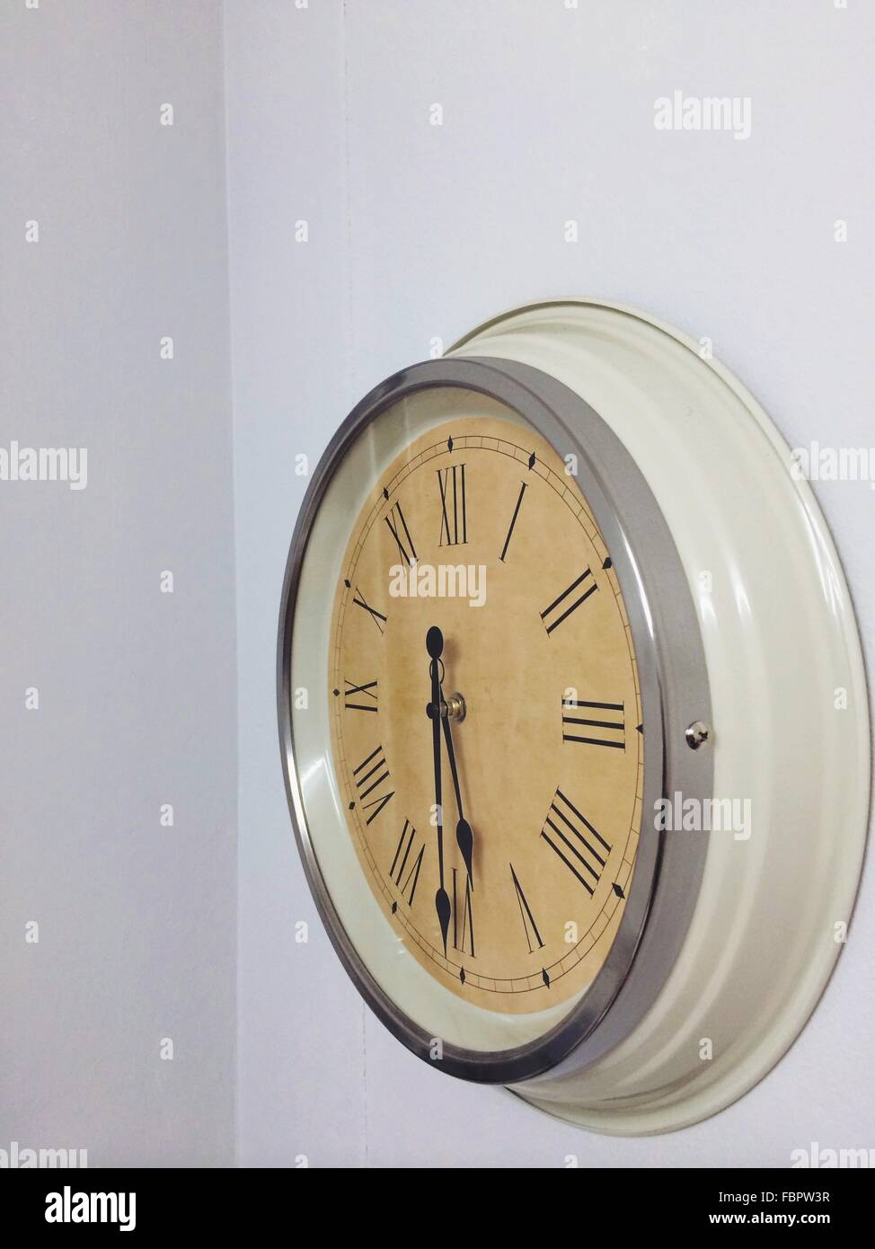 Roman clock hi-res stock photography and images - Alamy