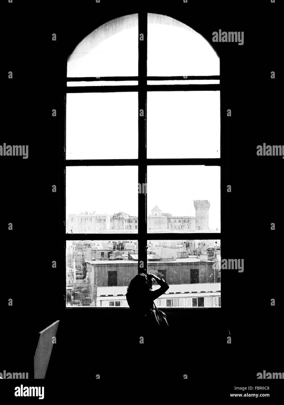 Black and white buildings window hi-res stock photography and images ...