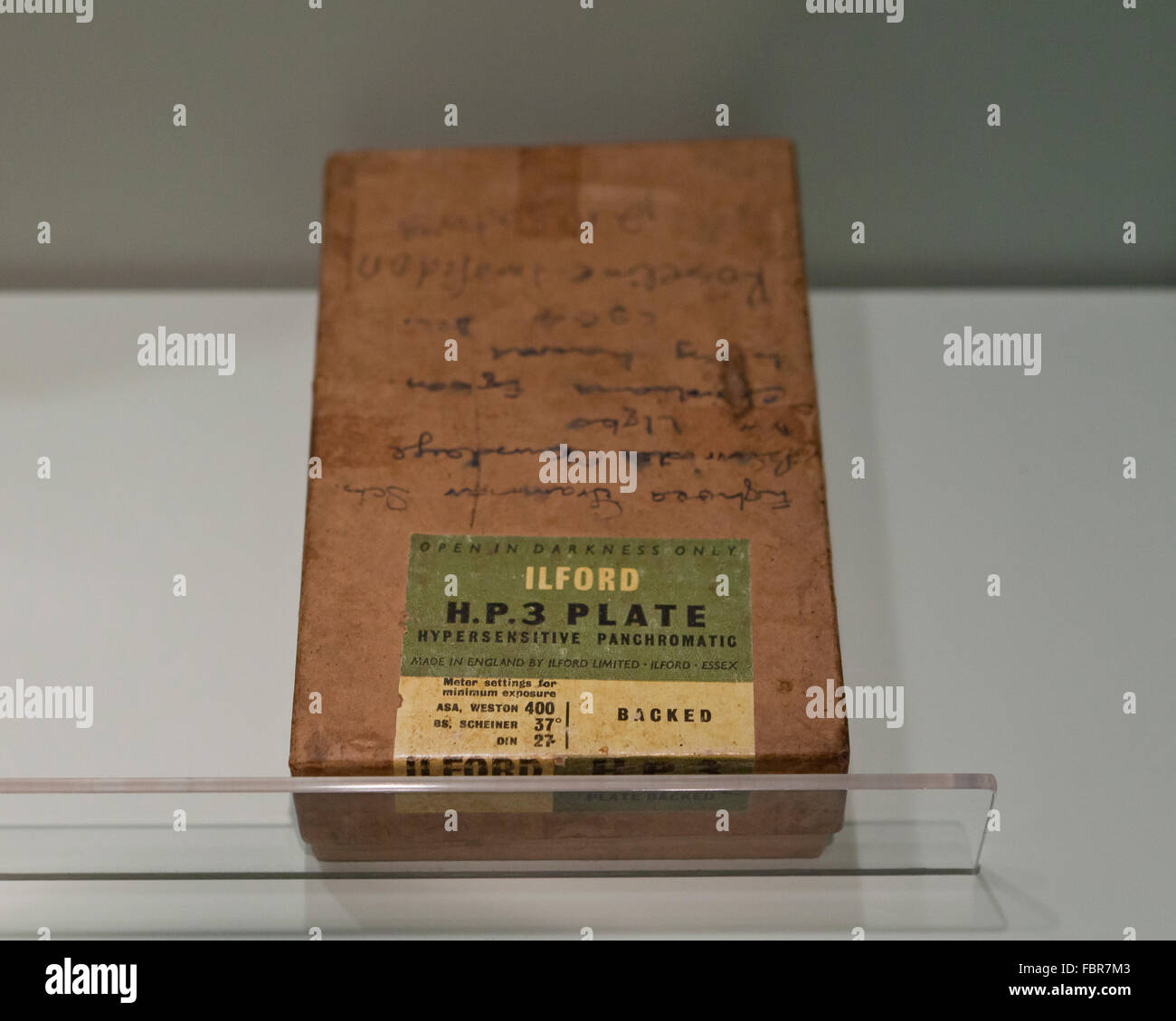 Vintage Ilford HP3 glass plate box Stock Photo - Alamy
