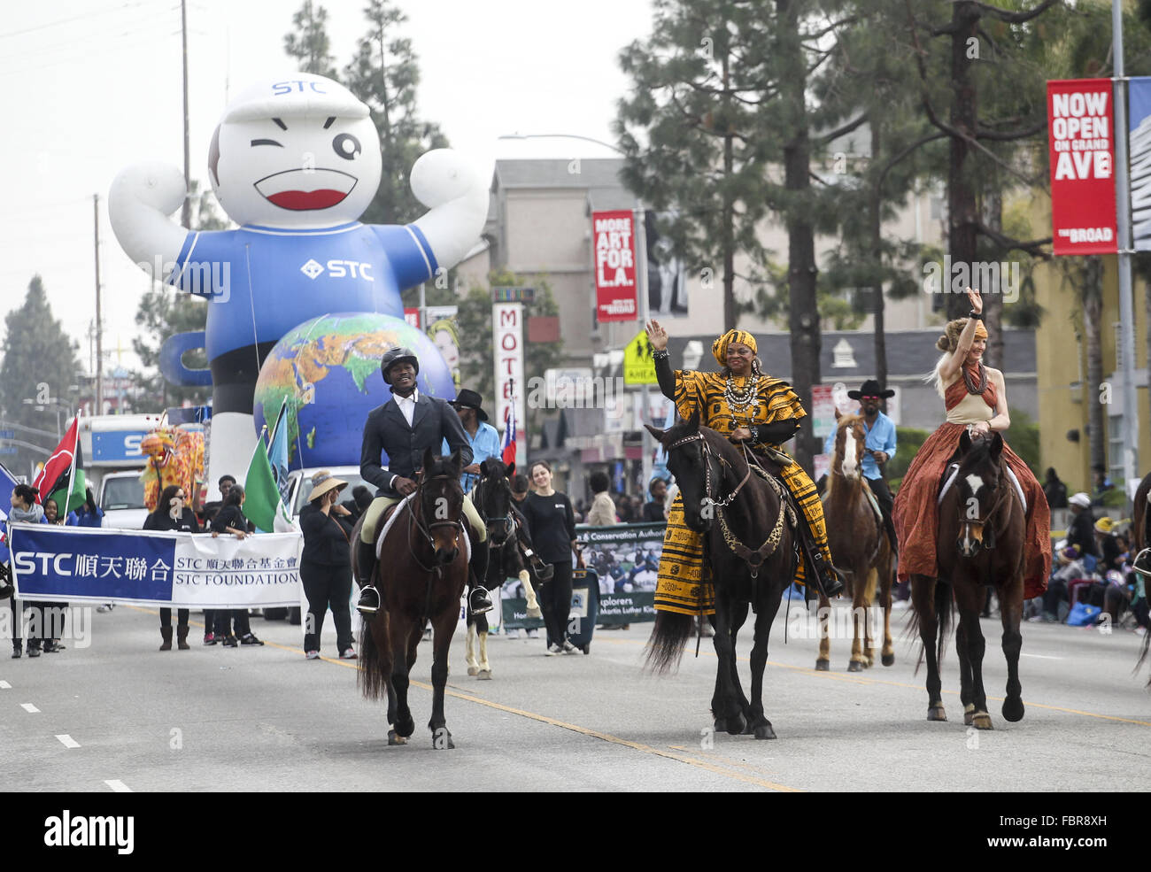 Los Angeles, California, USA. 18th Jan, 2016. Participants wave to ...