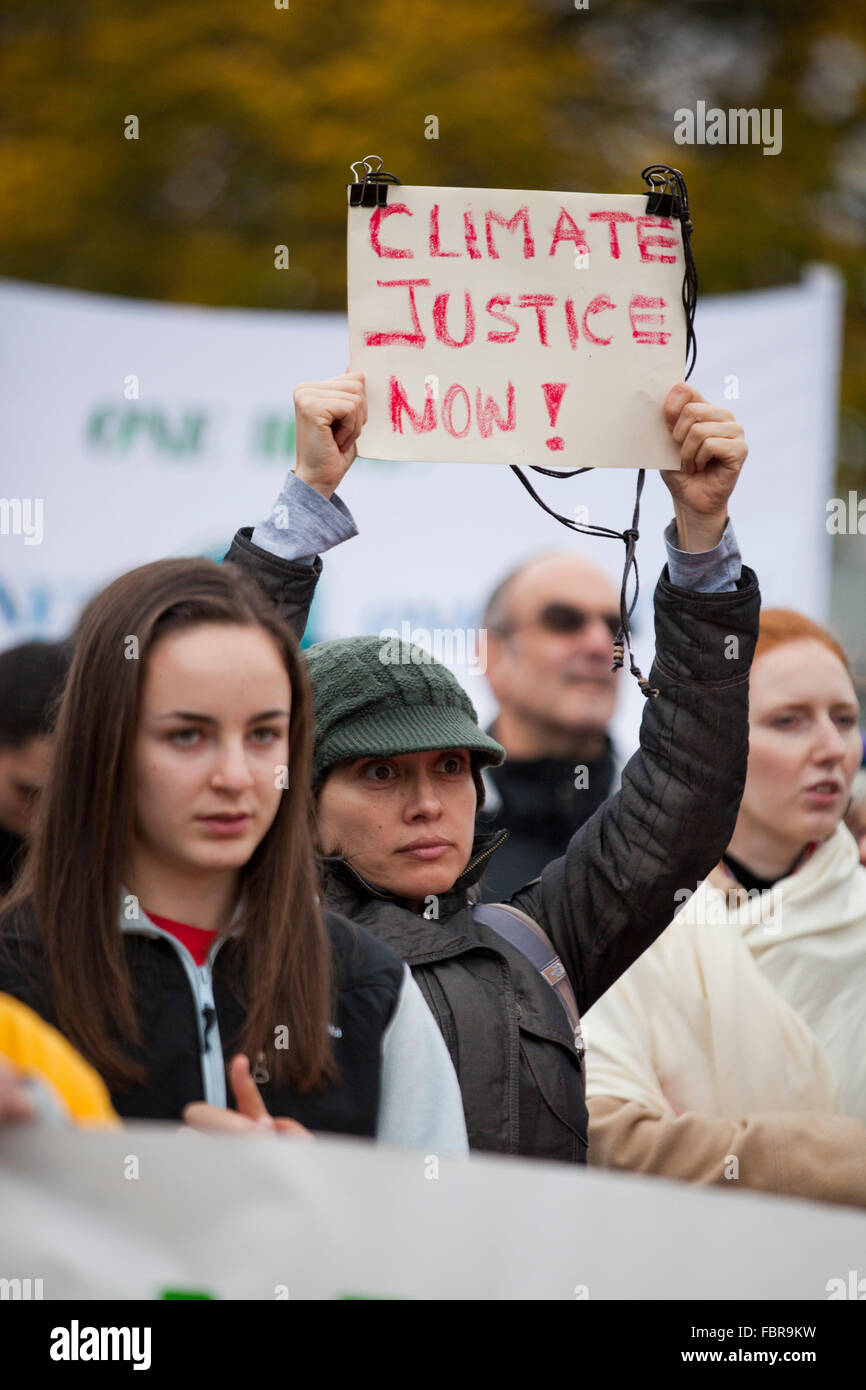 Woman protest sign change hi-res stock photography and images - Alamy