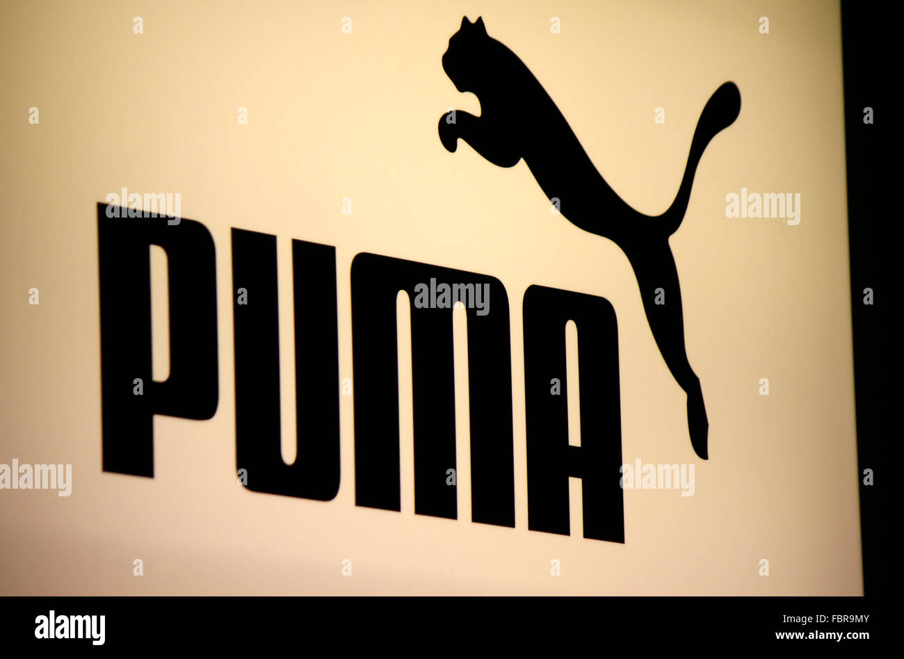 Markenname: "Puma", Berlin Stock Photo - Alamy