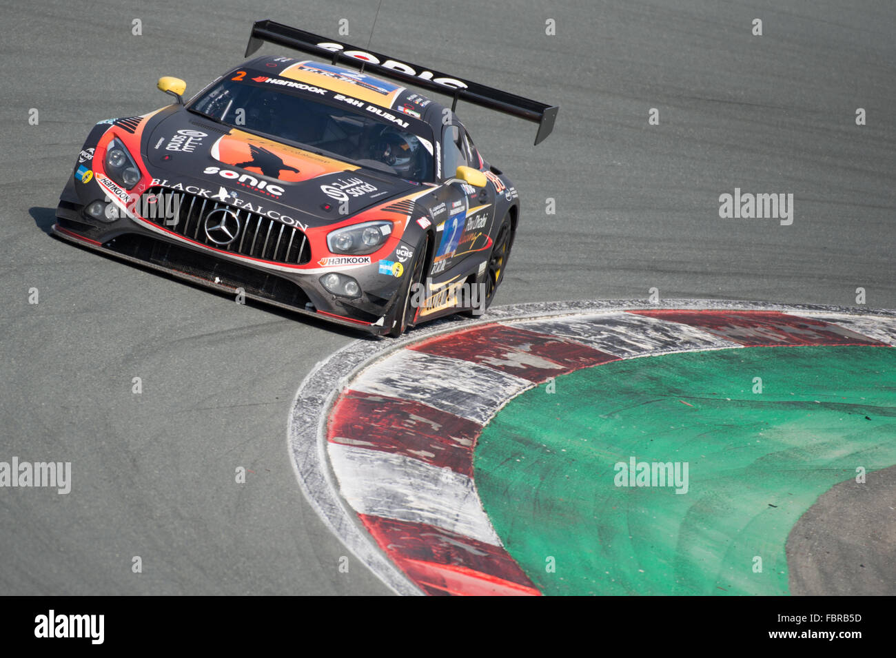 Falcon dubai racing hi-res stock photography and images - Alamy