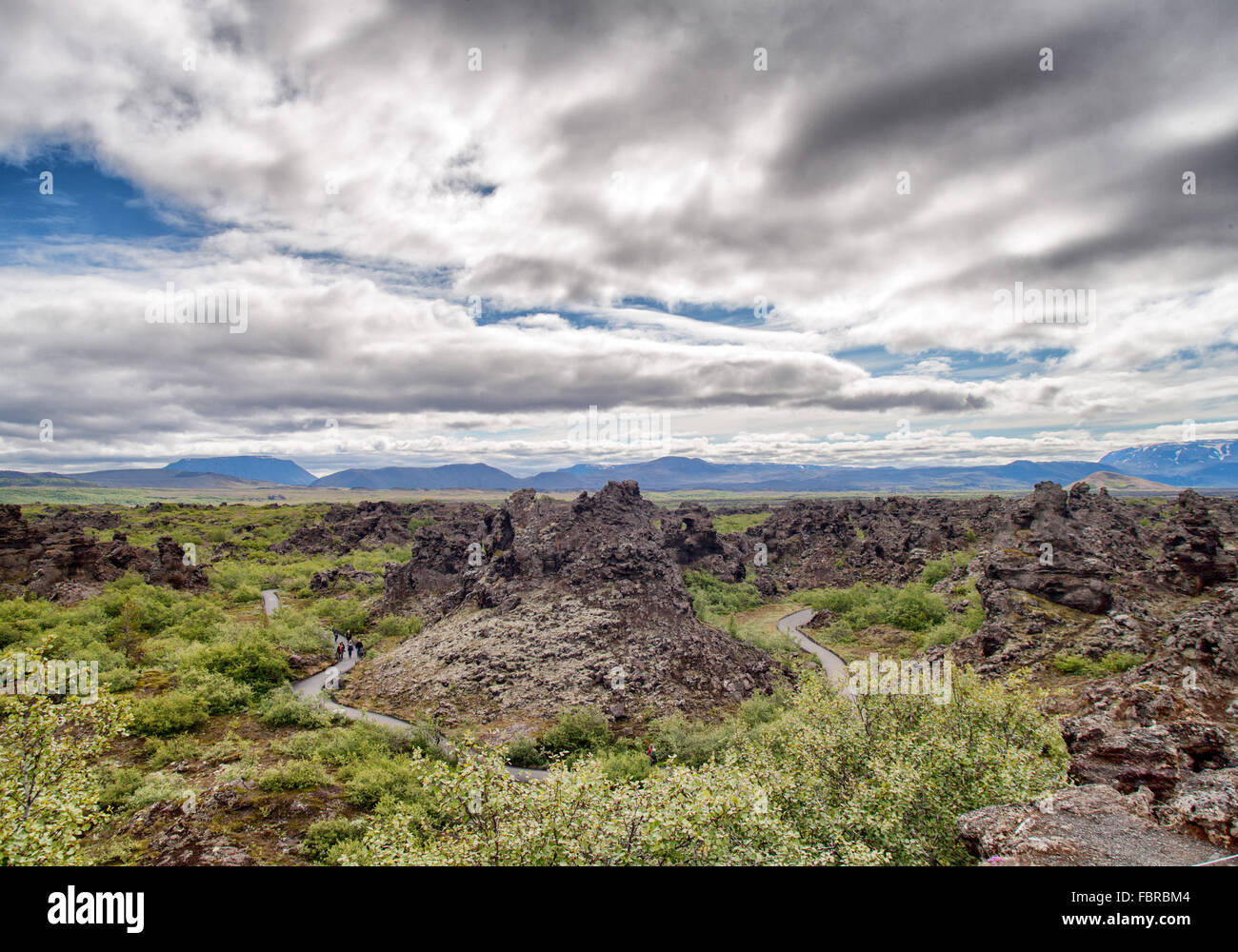 North Iceland, Iceland. 1st Aug, 2015. Tourists walk along circular ...