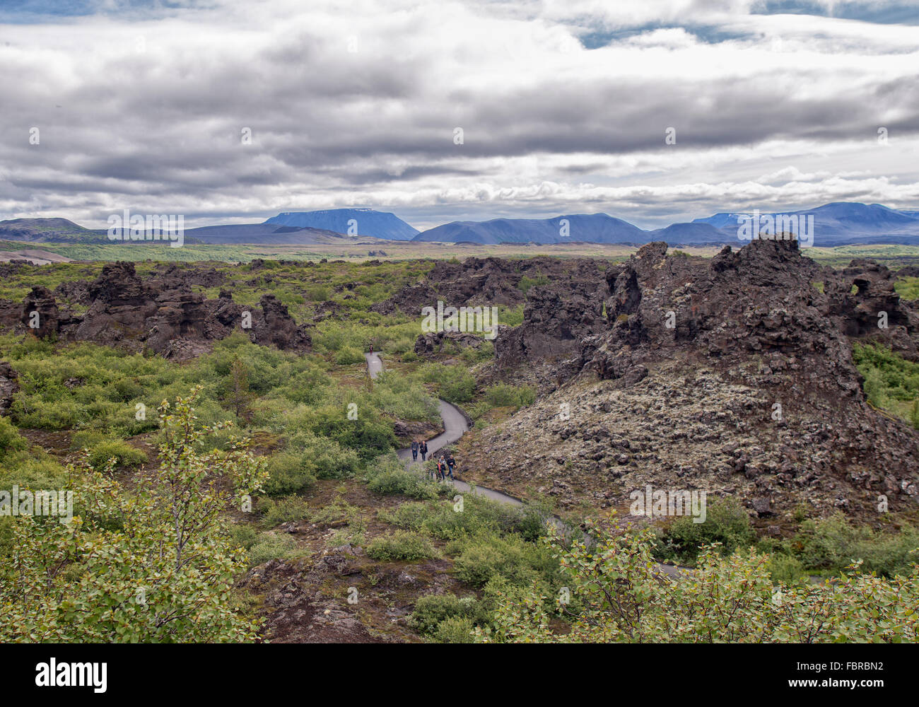 North Iceland, Iceland. 1st Aug, 2015. Tourists walk along circular ...