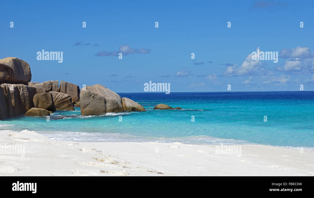 amazing natural beach on seychelles Stock Photo - Alamy