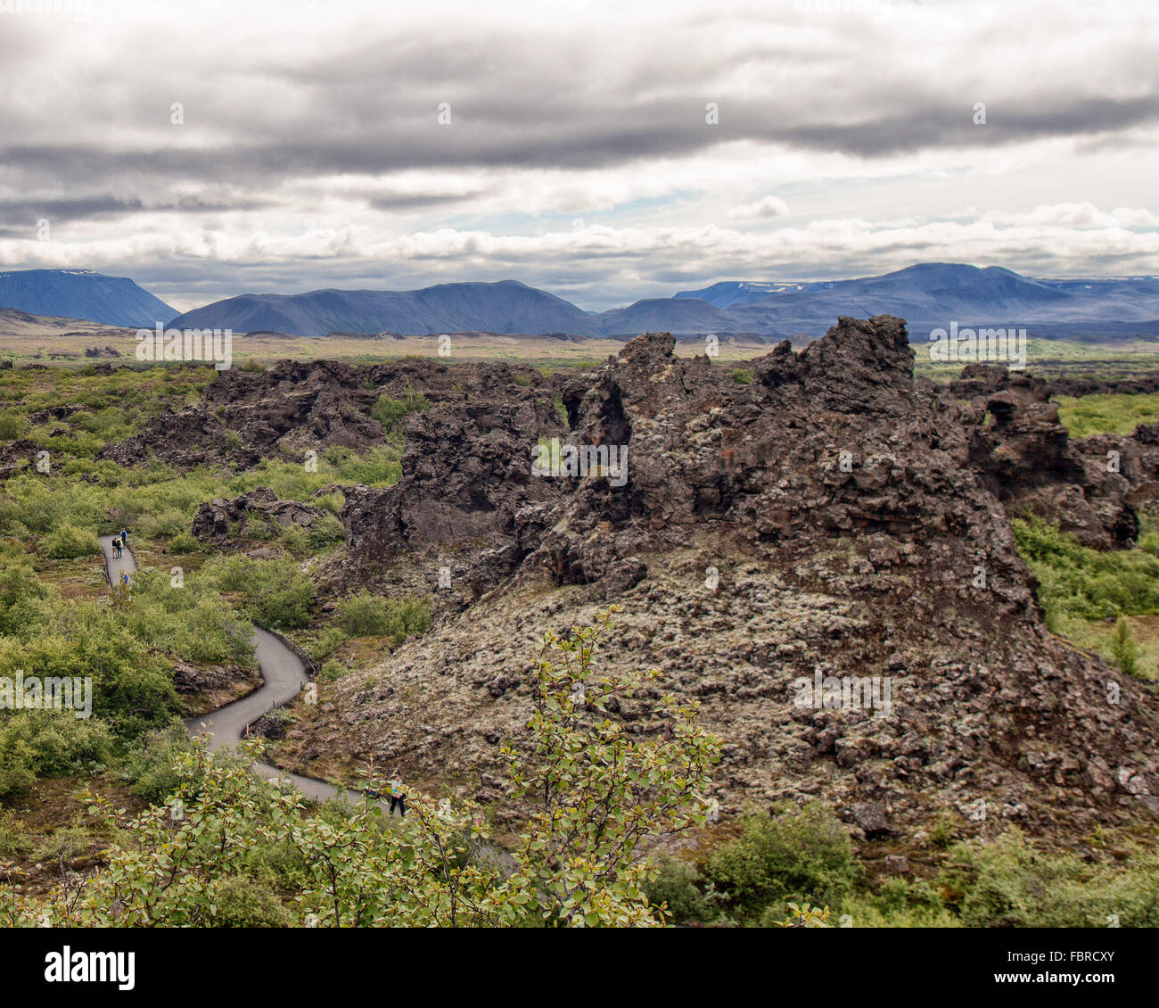 North Iceland, Iceland. 1st Aug, 2015. Tourists walk along circular ...