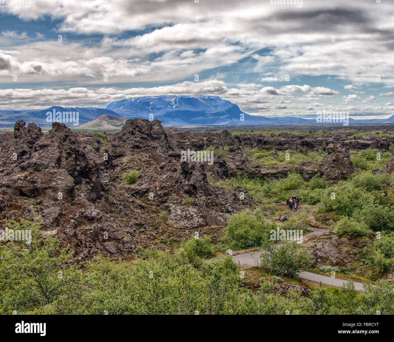 North Iceland, Iceland. 1st Aug, 2015. Tourists walk along circular ...