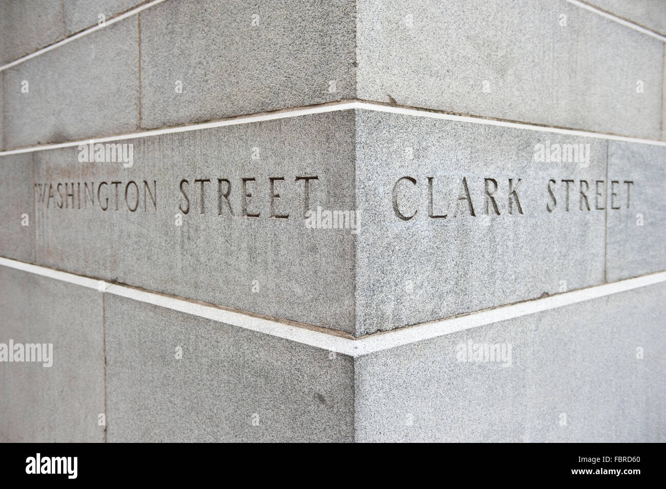 Downtown chicago street intersection hi-res stock photography and ...
