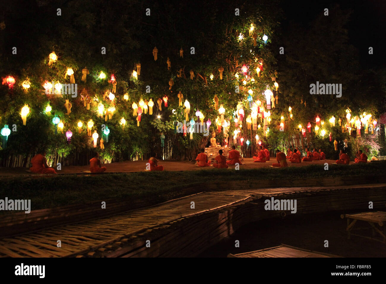 Buddhist monks pray lanterns hi-res stock photography and images - Alamy