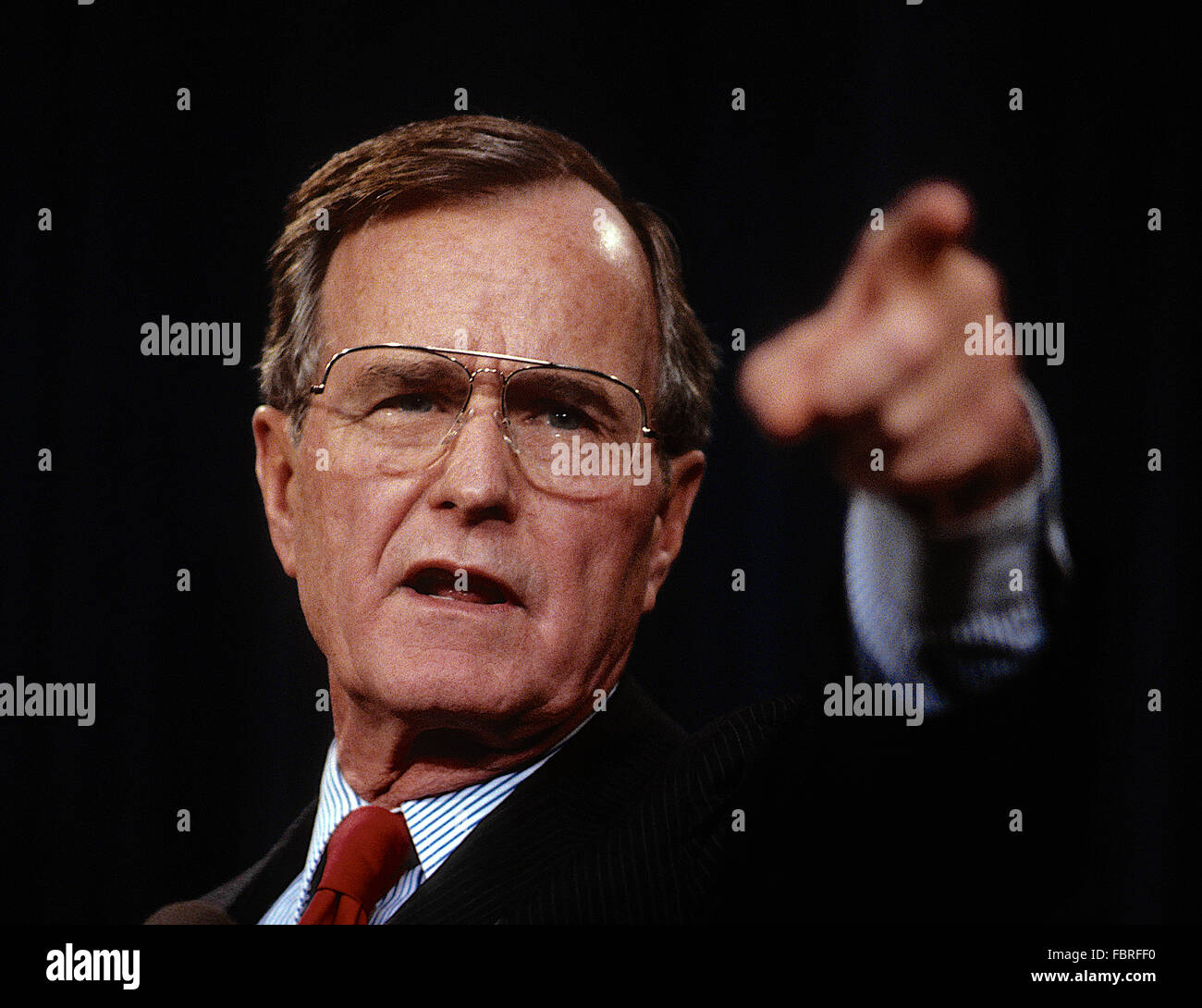 George bush 1988 hi-res stock photography and images - Alamy