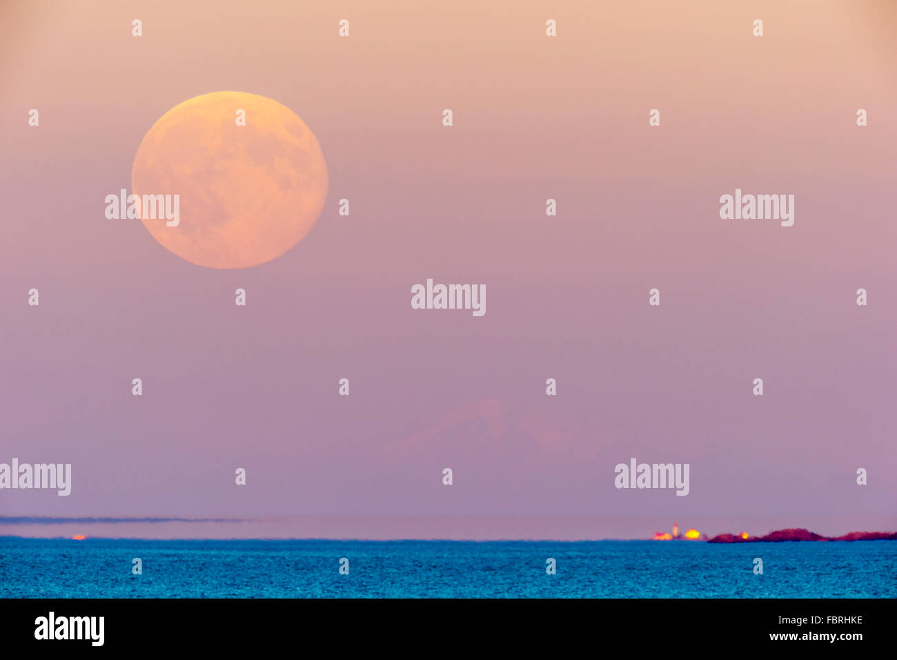 Moon in sky vancouver british hi-res stock photography and images - Alamy