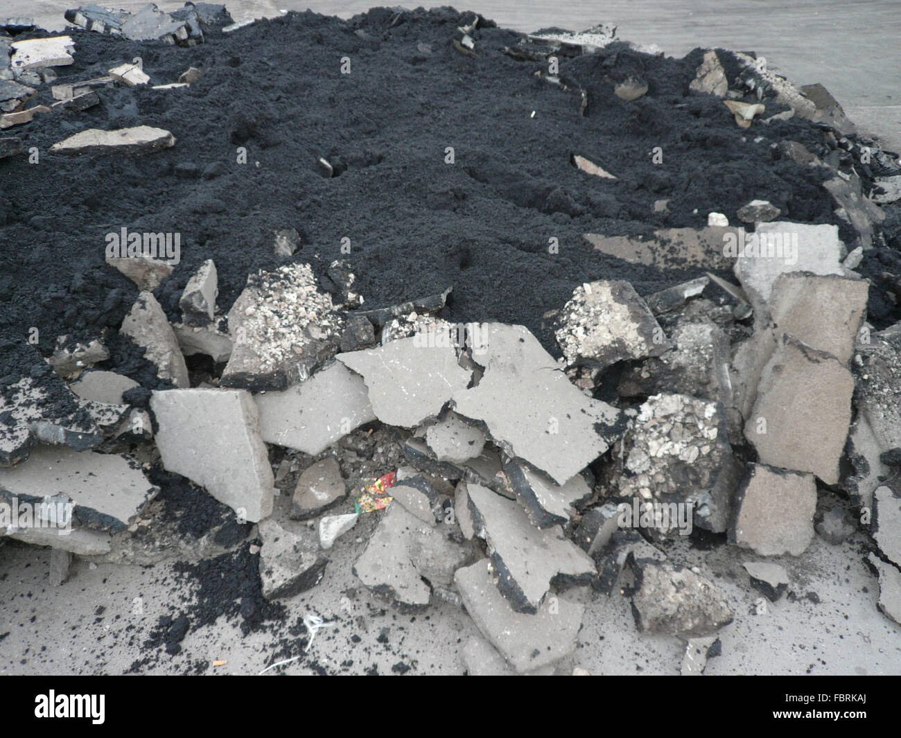 heap of asphalt in road repair Stock Photo - Alamy
