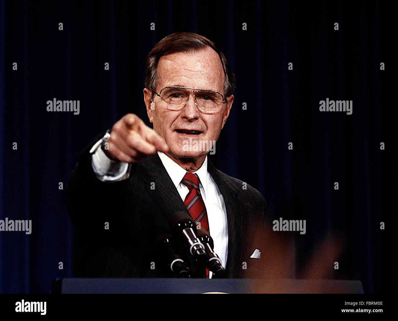 George bush state office building hi-res stock photography and images ...