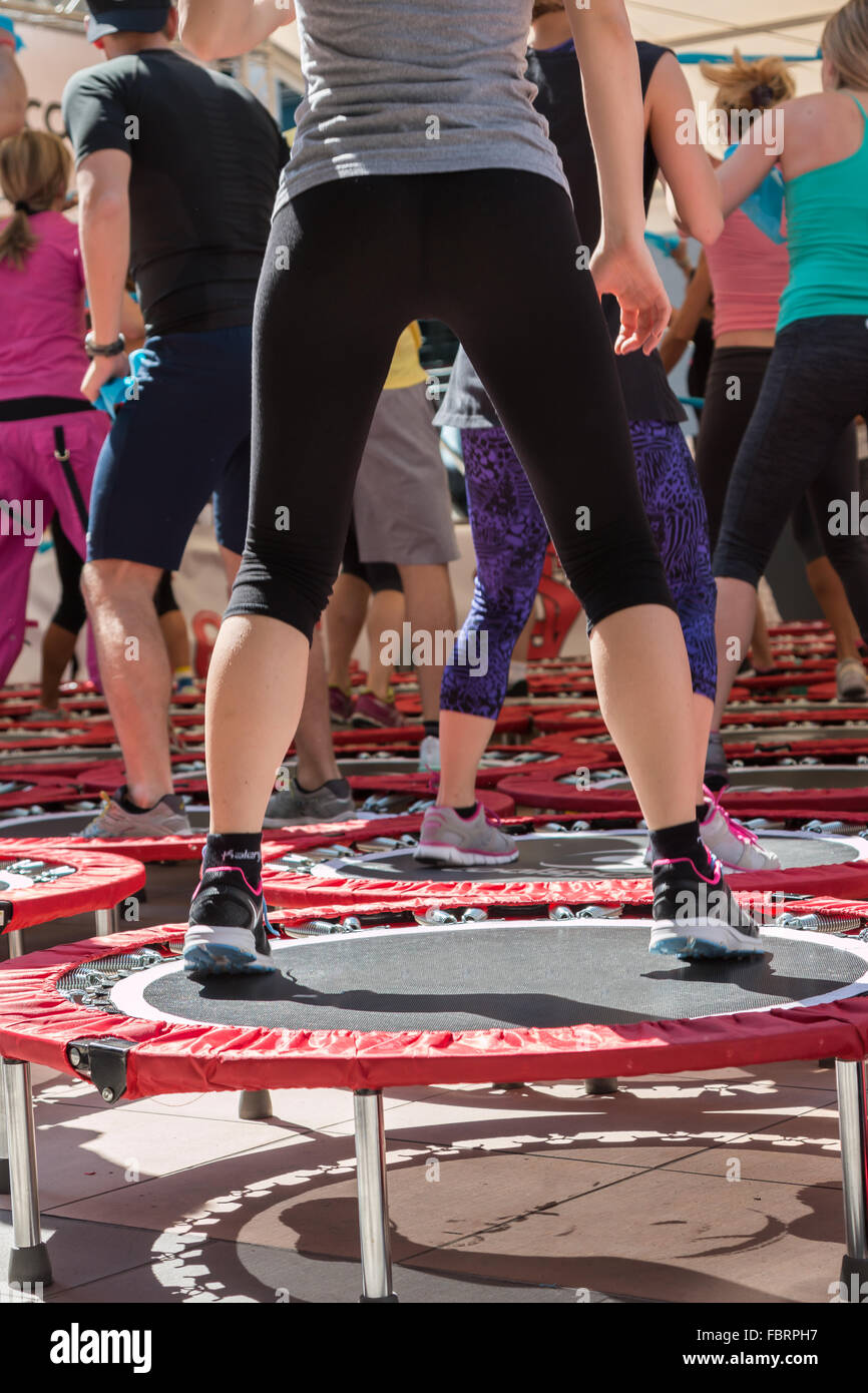 Muscle men and women hi-res stock photography and images - Alamy