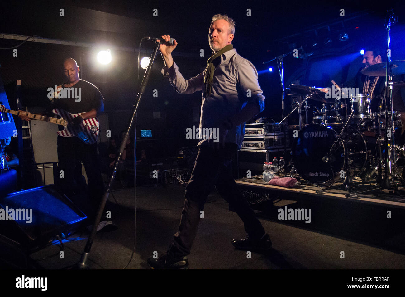 Spin doctors chris barron hi-res stock photography and images - Alamy