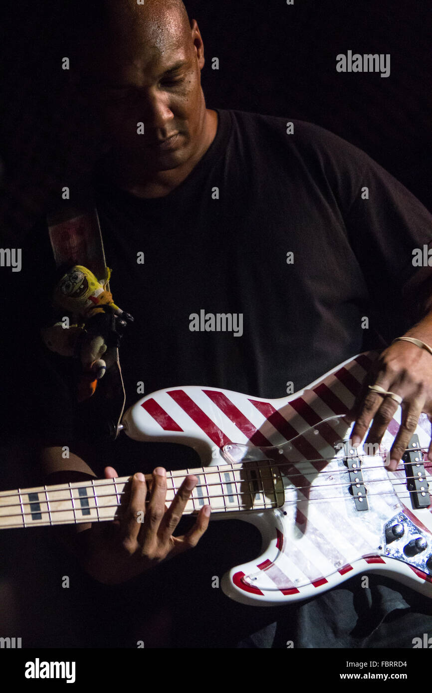 Spin doctors chris barron hi-res stock photography and images - Alamy