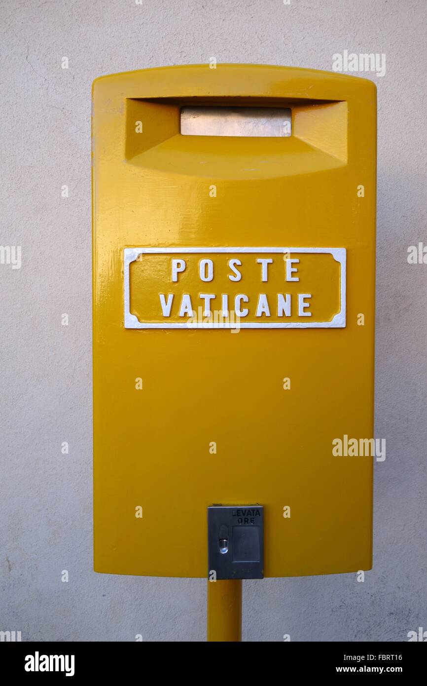 Mailbox - Poste Vaticane 21.12.2015 Stock Photo - Alamy