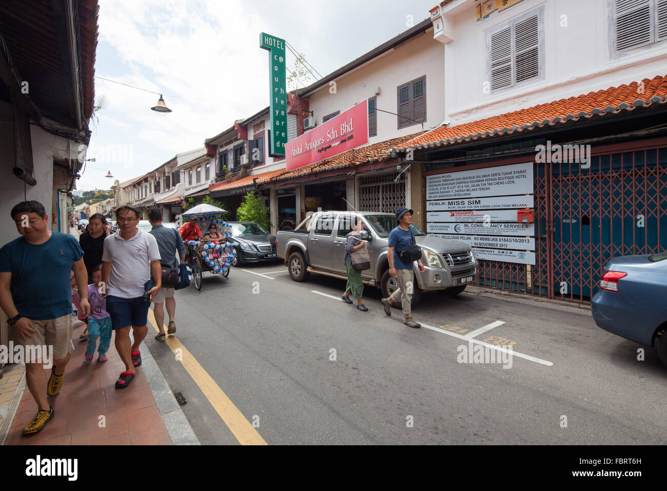 Asia malaysia malacca street antique hi-res stock photography and ...