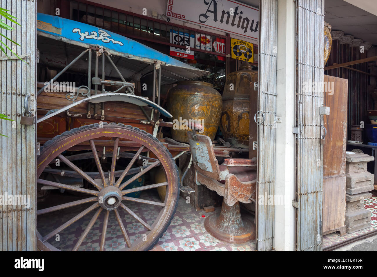 Chinese old antique hi-res stock photography and images - Alamy