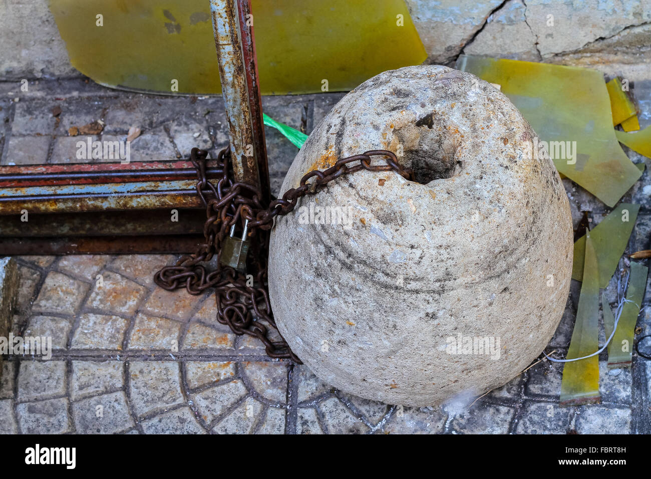 concrete box with old chain and lock Stock Photo - Alamy