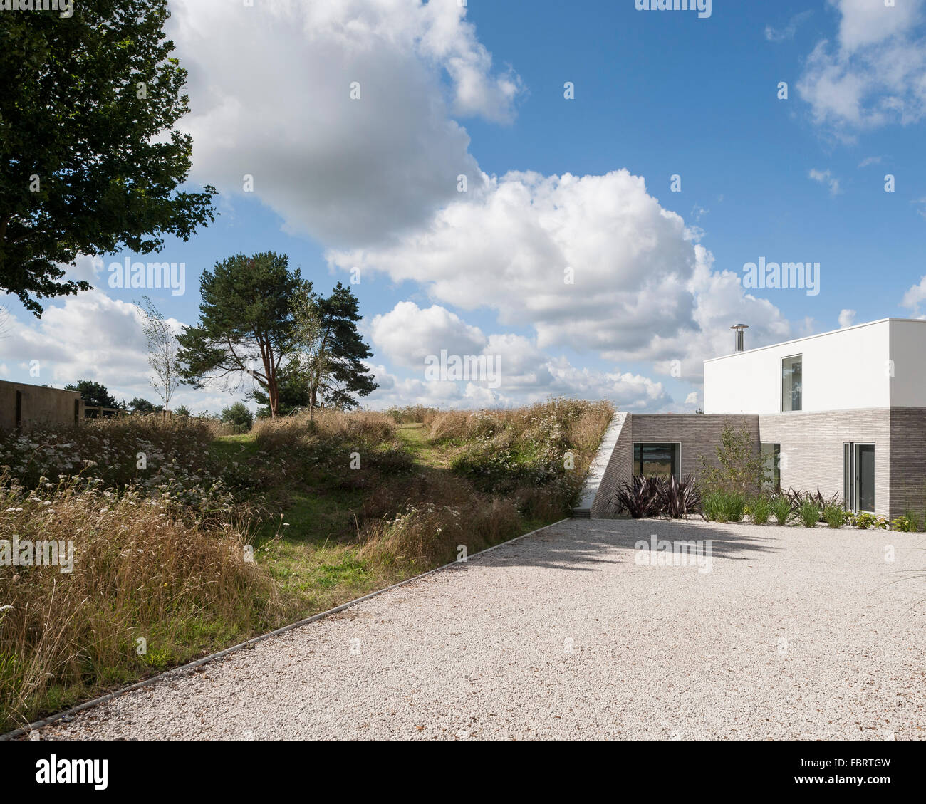 Grassy bank hi-res stock photography and images - Alamy