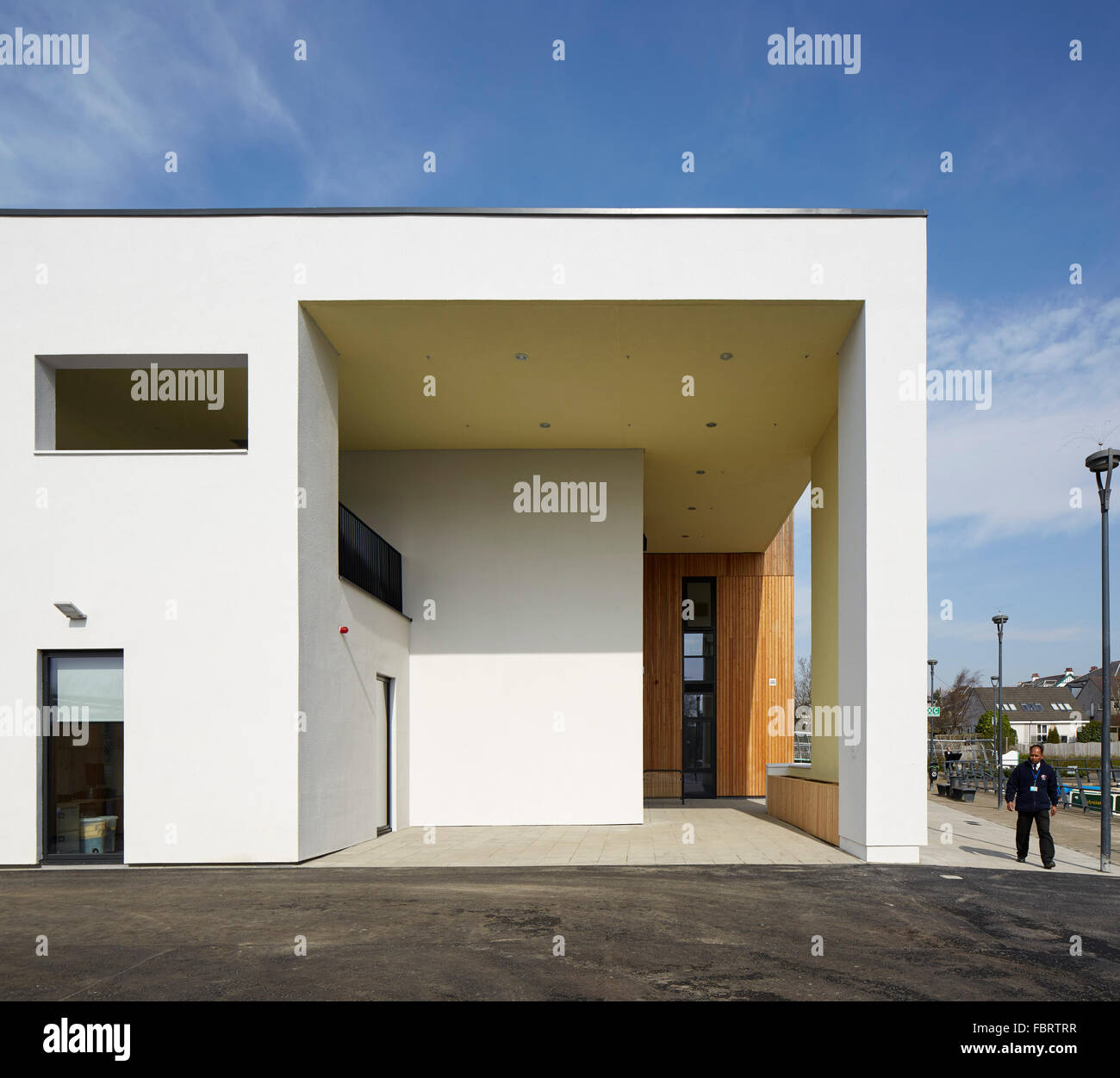 Double height exterior facade hi-res stock photography and images - Alamy