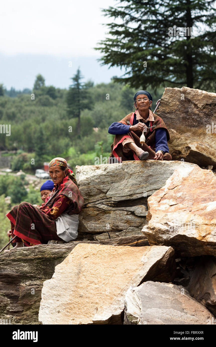 Woman in traditional dress manali hi-res stock photography and images ...