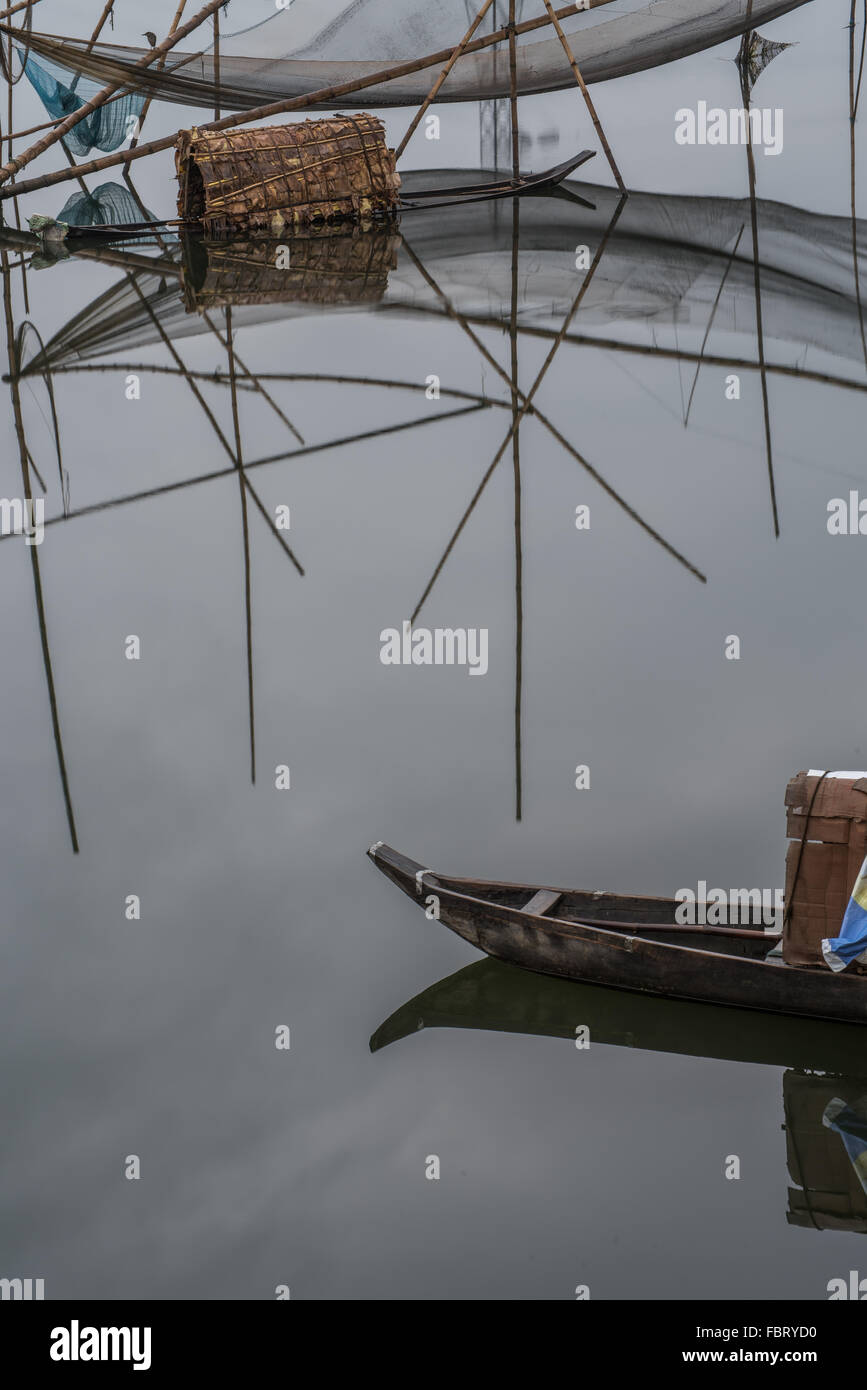 Brahmaputra river fishing nets hi-res stock photography and images - Alamy