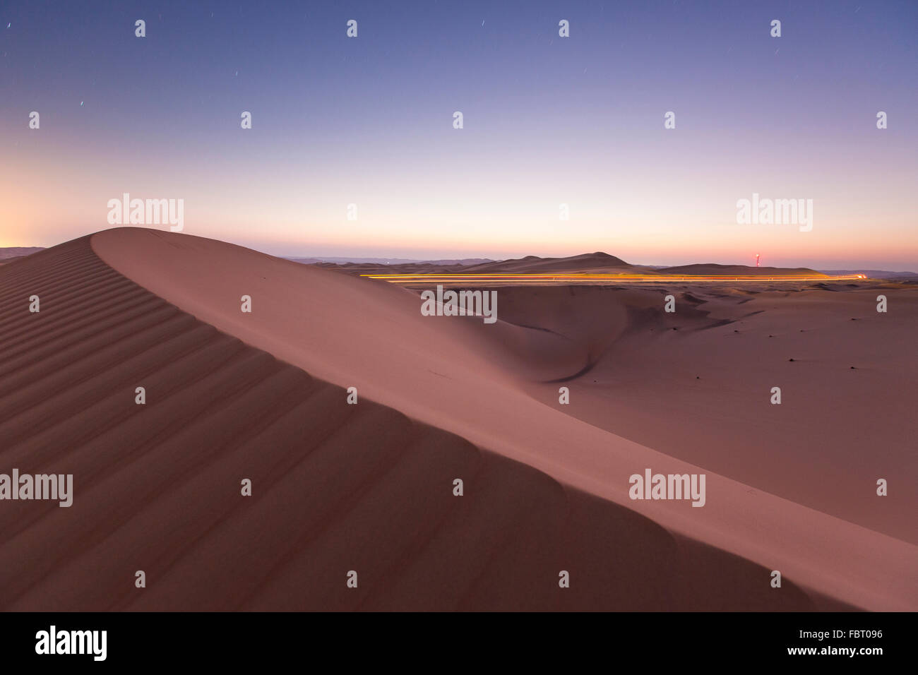 Sand dunes in desert, sunrise, Rub' al Khali or Empty Quarter United ...