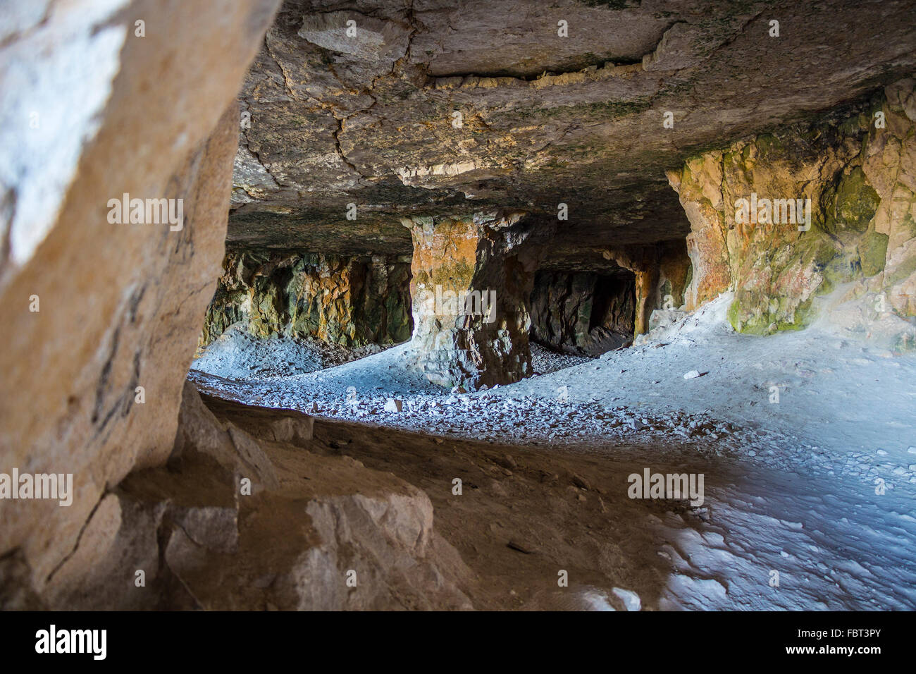 entrance to the cave Stock Photo - Alamy