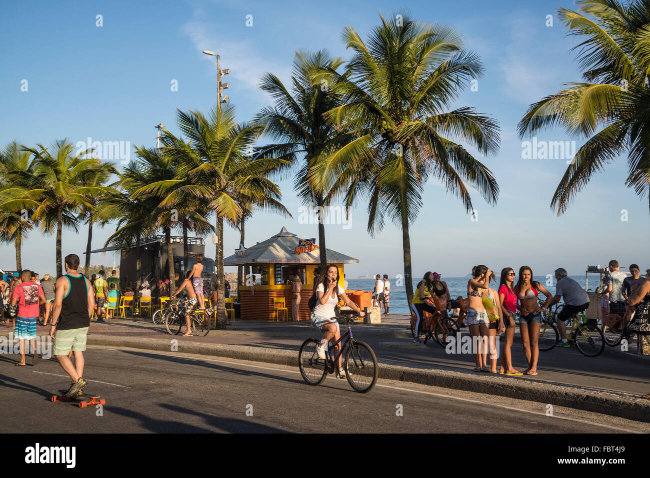 Rio de janeiro people hi-res stock photography and images - Alamy