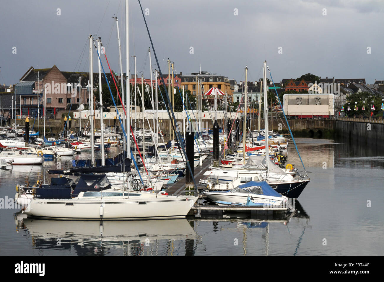 Marina facilities bangor hi-res stock photography and images - Alamy