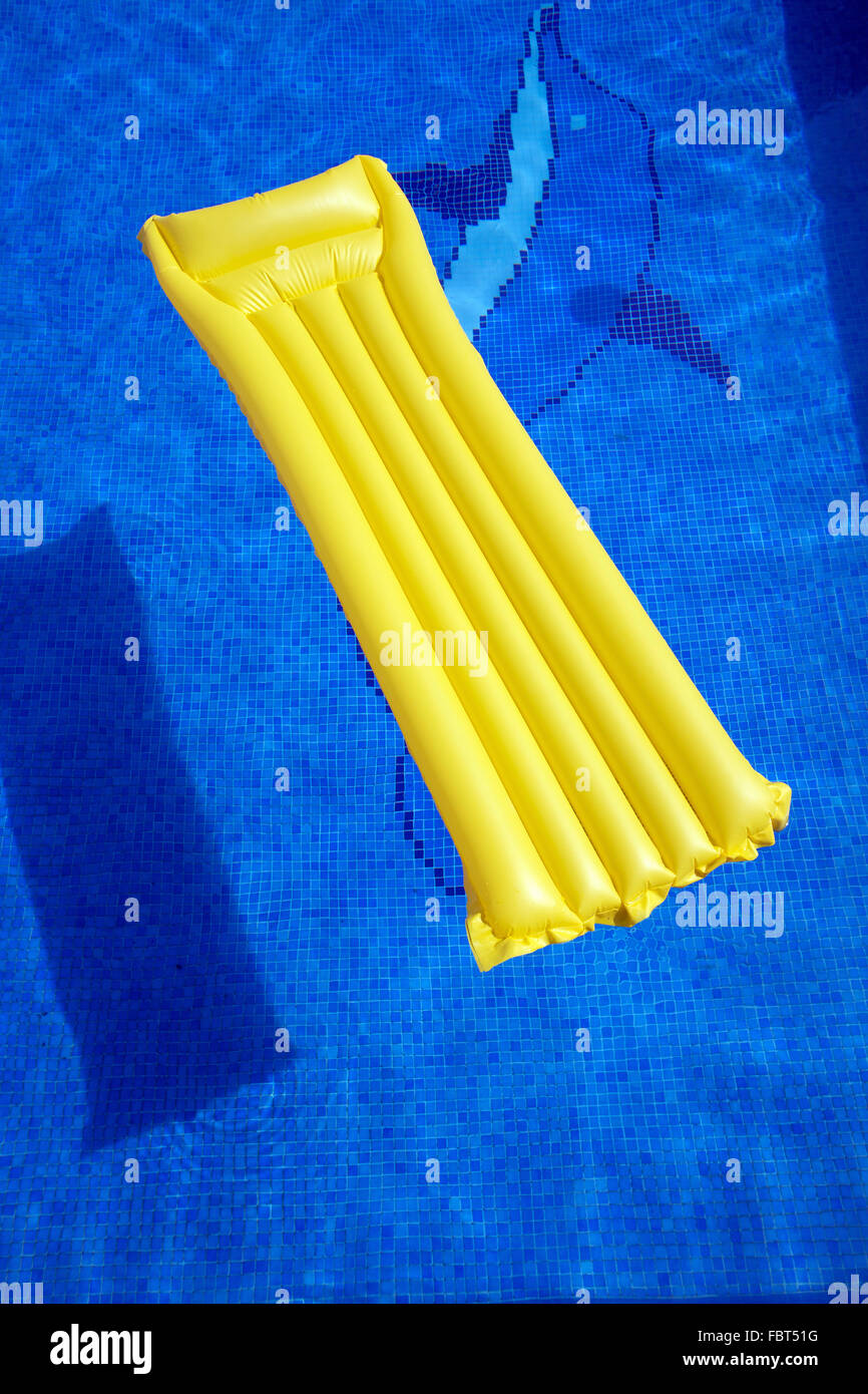 Airbed in a swimming pool Stock Photo - Alamy