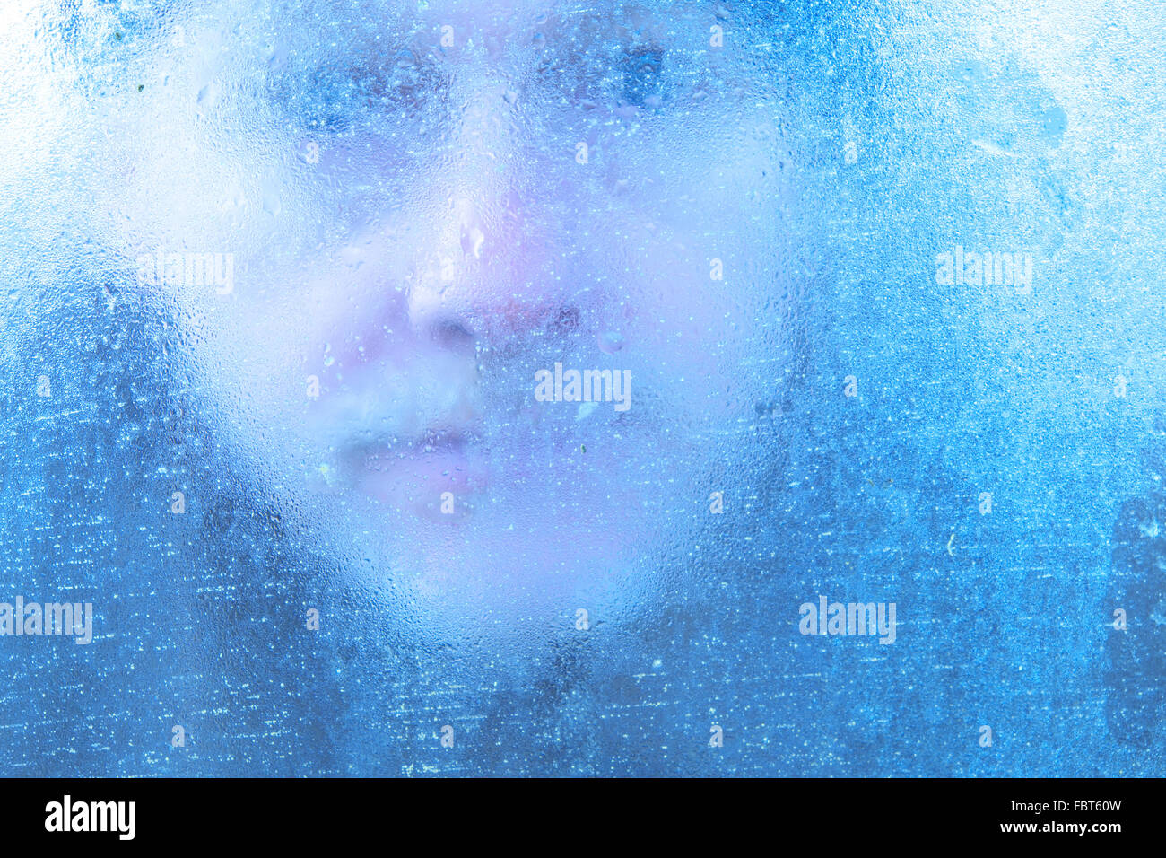 Man freezing cold hi-res stock photography and images - Alamy