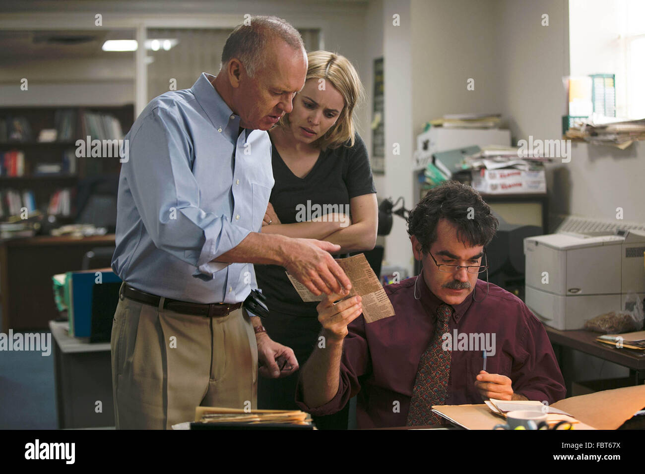SPOTLIGHT (2015) MICHAEL KEATON, RACHEL MCADAMS, BRIAN D'ARCY JAMES TOM ...
