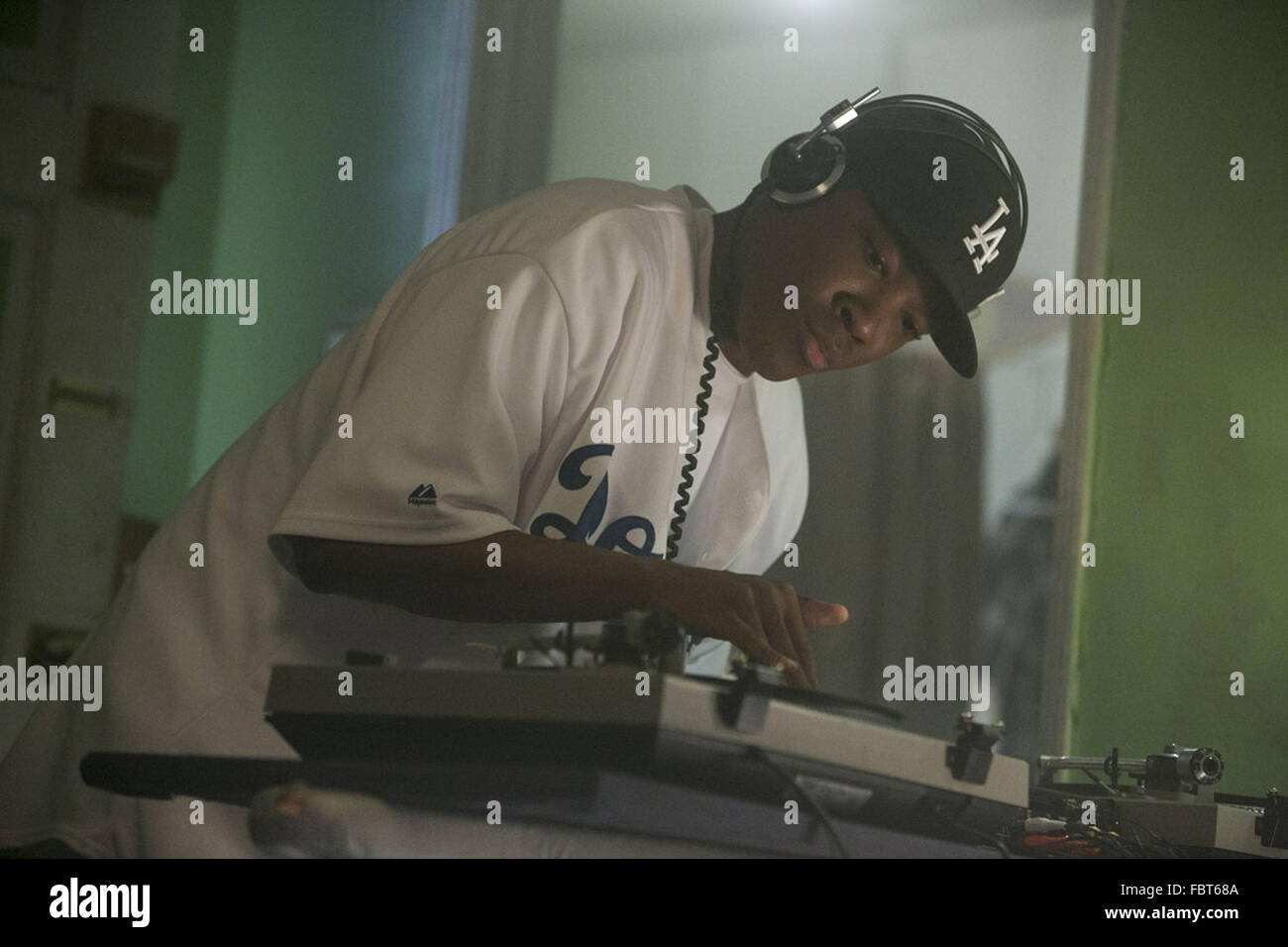 STRAIGHT OUTTA COMPTON (2015) COREY HAWKINS F. GARY GRAY (DIR ...