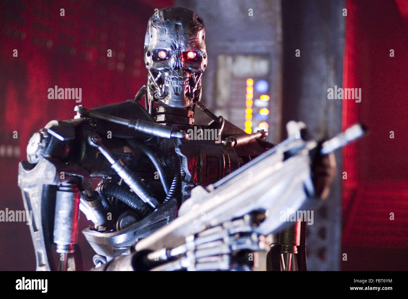 Terminator salvation 2009 mcg dir hi-res stock photography and images ...