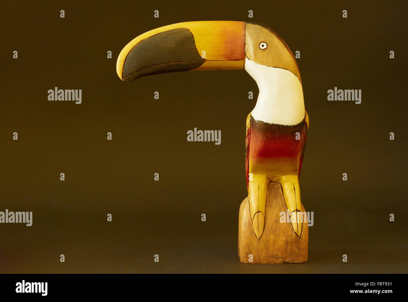 Toucan colors hi-res stock photography and images - Alamy